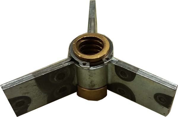 4" weld in spider w/removable brass nut - B.A. Fischer